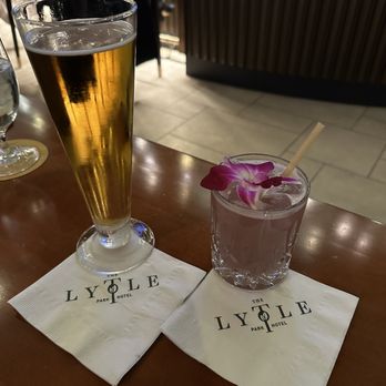 ONE LYTLE PLACE APARTMENTS - Updated December 2025 - 53 Photos & 28 ...