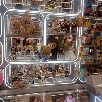 CLAW WORLD - Updated August 2025 - 751 Photos & 537 Reviews - 8665 W ...