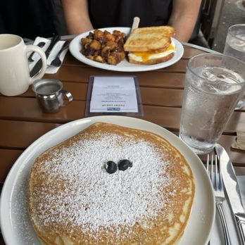 OVER EASY - 2428 Photos & 1427 Reviews - 418 Kuulei Rd, Kailua, Hawaii ...