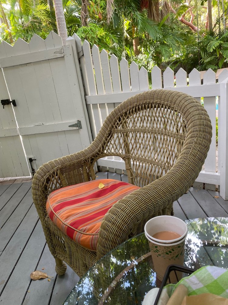 TROPICAL INN - Updated March 2025 - 43 Photos & 43 Reviews - 812 Duval ...