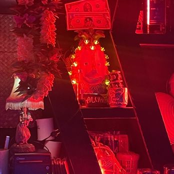 KAONA ROOM - Updated May 2025 - 96 Photos & 40 Reviews - 1600 NE 1st ...