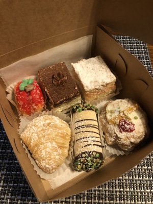 ITALIAN BAKERY - 102 Photos & 85 Reviews - 82 E Lake St, Addison ...