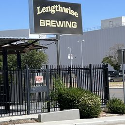 LENGTHWISE BREWING COMPANY - Updated October 2025 - 733 Photos & 646 ...