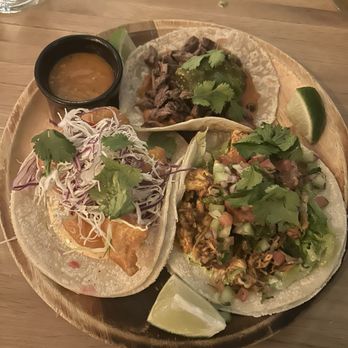 MACANDA - Updated July 2025 - 535 Photos & 197 Reviews - 294 Grove Ln E ...