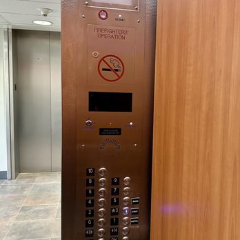 QUEEN’S POB 1 - Updated January 2026 - 10 Photos - 1380 Lusitana St ...