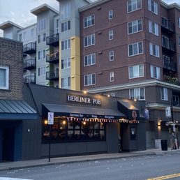 BERLINER PUB - Updated June 2025 - 771 Photos & 764 Reviews - 221 Main ...