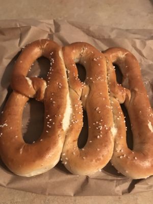 PHILLY STYLE SOFT PRETZEL BAKERY - Updated April 2026 - 18 Photos & 27 ...