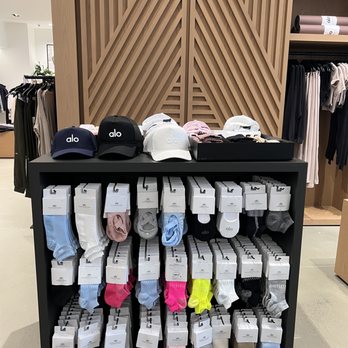 ALO - Updated August 2025 - 41 Photos & 42 Reviews - 4303 La Jolla ...