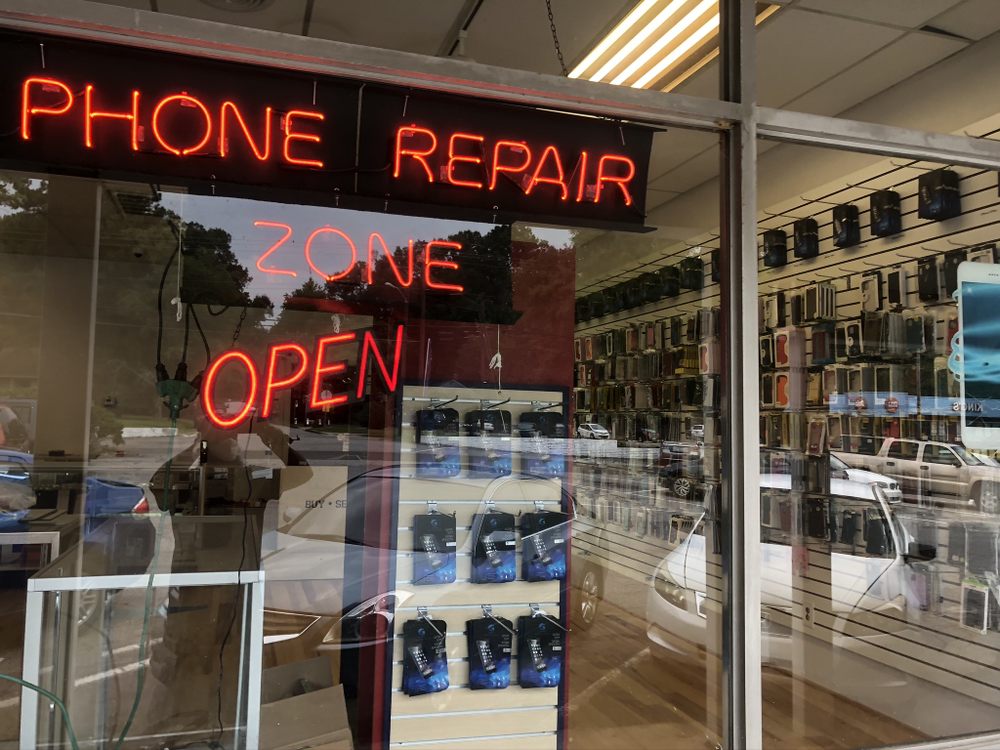 PHONE REPAIR ZONE - Updated December 2025 - 26 Reviews - 2218 N Roxboro ...