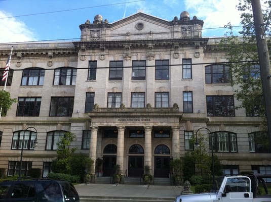 QUEEN ANNE HIGH SCHOOL CONDOMINIUMS - Updated February 2025 - 201 Galer ...