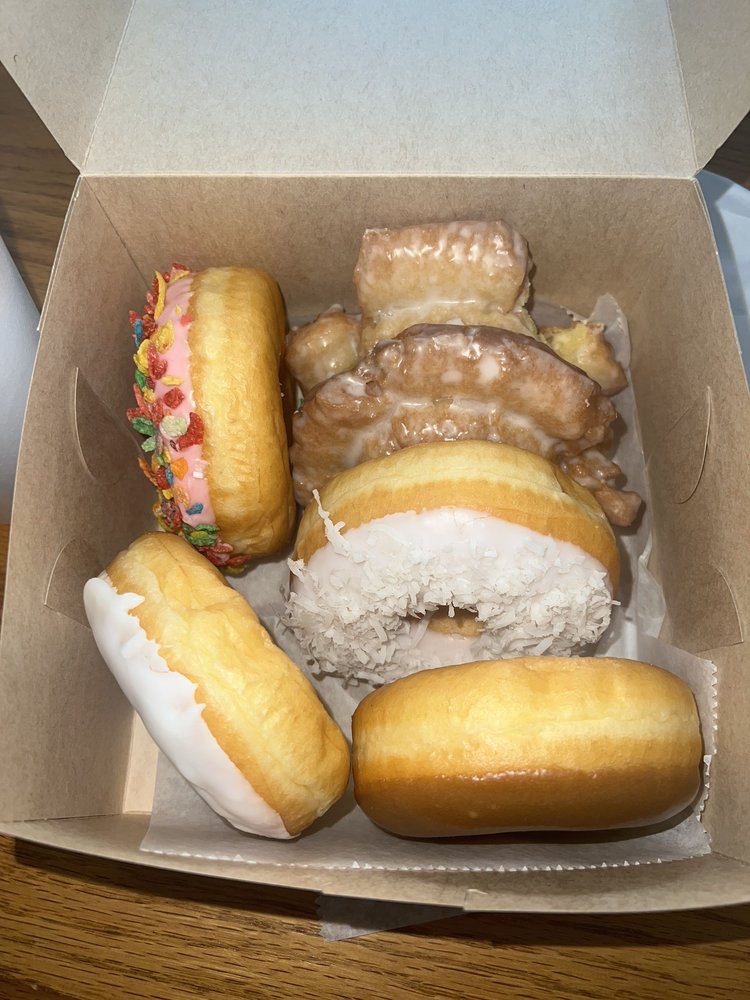 REASEY DONUTS - Updated December 2025 - 44 Photos & 33 Reviews - 202 E Canal St, Mulberry ...