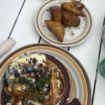 THE TOASTY BADGER - Updated June 2024 - 130 Photos & 53 Reviews - 2206 ...