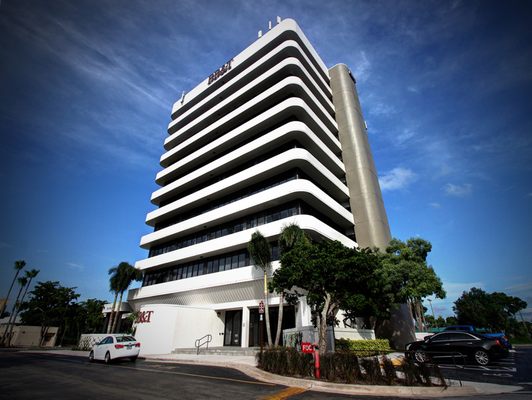 MITTLEMAN EYE - Updated July 2025 - 33 Photos & 86 Reviews - 2000 Palm ...