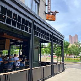 LITTLE WEST TAVERN - Updated September 2025 - 213 Photos & 114 Reviews ...