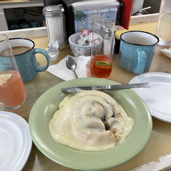 THE BANKS GRILL - Updated March 2025 - 235 Photos & 375 Reviews - 2900 ...