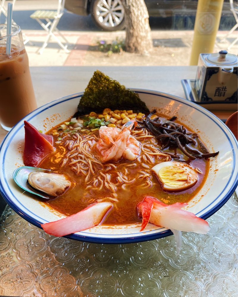 HELLO ASIAN FUSION - Updated December 2025 - 16 Photos - 753 Corydon ...