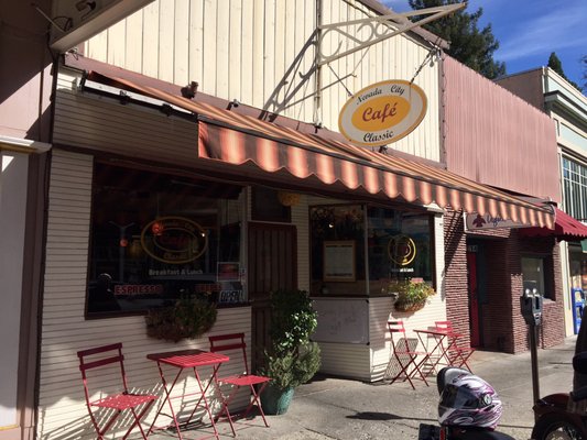 NEVADA CITY CLASSIC CAFE - 82 Photos & 118 Reviews - French - 216 Broad ...
