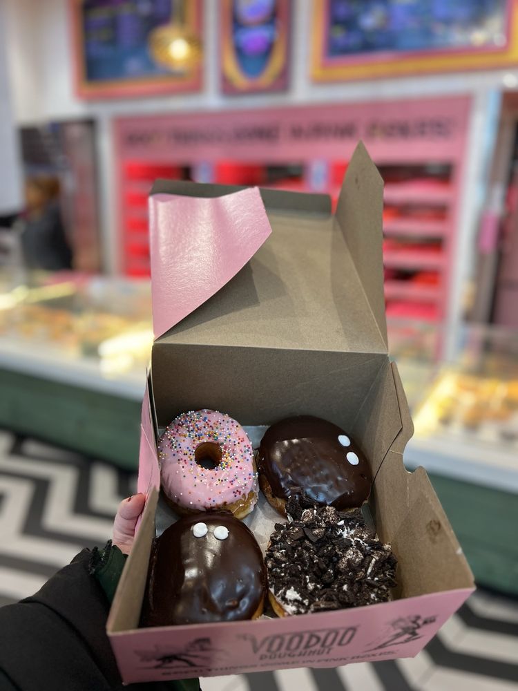 VOODOO DOUGHNUT - Updated May 2025 - 3621 Photos & 1219 Reviews - 6000 ...