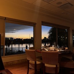 ISLAND WAY GRILL - Updated January 2026 - 1069 Photos & 1072 Reviews ...