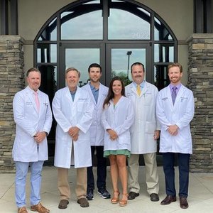 ANDERSON SKIN & CANCER CLINIC - SENECA - Updated August 2024 - 106 ...