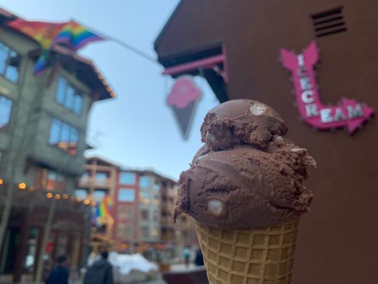 HUGS ICE CREAM - Updated March 2025 - 92 Photos & 132 Reviews - 6201 ...