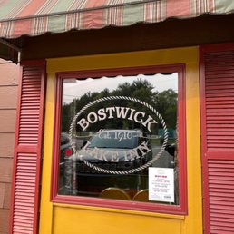 BOSTWICK LAKE INN - Updated July 2025 - 157 Photos & 193 Reviews - 8521 ...