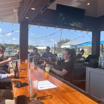 KETCH 22 - Updated November 2025 - 426 Photos & 398 Reviews - 7153 Lake ...