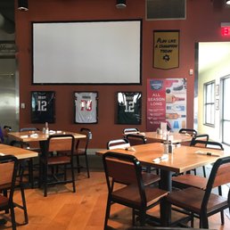 CREATWOOD TAVERN - Updated December 2025 - 233 Photos & 296 Reviews ...