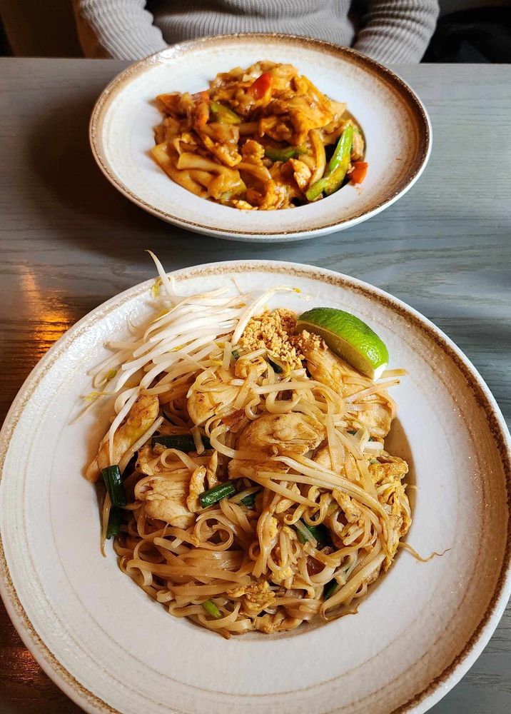 HEY THAI - Updated July 2025 - 534 Photos & 279 Reviews - 127 John St ...