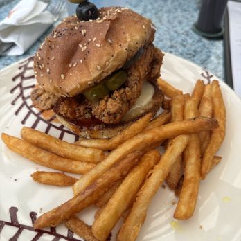 CHAMPS SPORTS BAR & GRILL - Updated October 2025 - 149 Photos & 276 ...