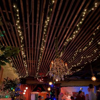 BEEZ KNEEZ - Updated October 2025 - 54 Photos & 40 Reviews - 610 Nueces ...