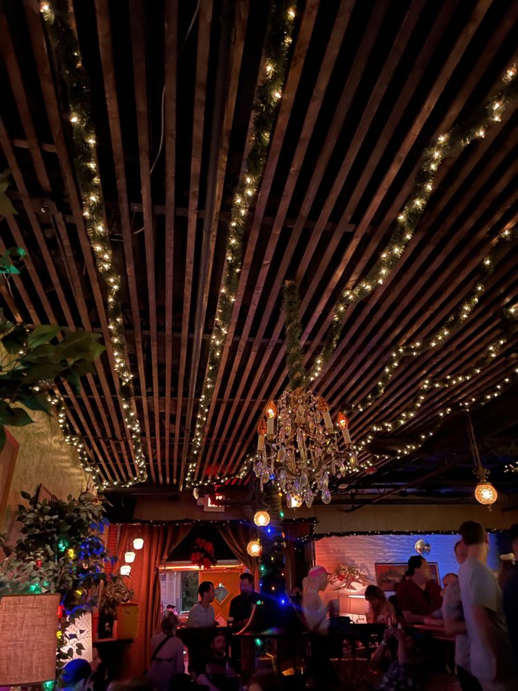 BEEZ KNEEZ - 32 Photos & 28 Reviews - 610 Nueces St, Austin, Texas ...