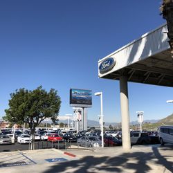 RACEWAY FORD - 332 Photos & 266 Reviews - Car Dealers - 5900 Sycamore ...