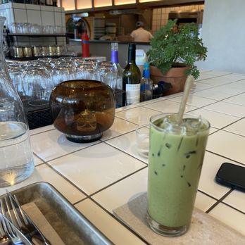 TWO HANDS - Updated December 2024 - 916 Photos & 465 Reviews - 1011 ...