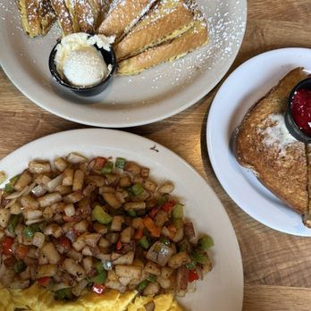 HUCKLEBERRY SQUARE - Updated July 2025 - 357 Photos & 524 Reviews ...