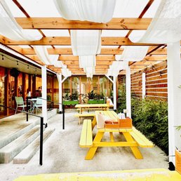 SIP PHO - Updated December 2025 - 832 Photos & 480 Reviews - 512 W 29th ...