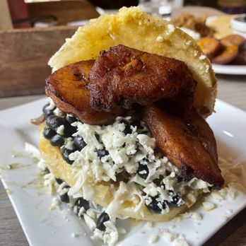 RICA AREPA - Updated March 2025 - 105 Photos & 61 Reviews - 2913 N ...