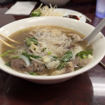 PHO T & L - Updated April 2025 - 127 Photos & 89 Reviews - 18437 E ...