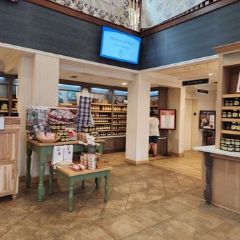 DER DUTCHMAN - Updated June 2025 - 650 Photos & 681 Reviews - 3713 ...