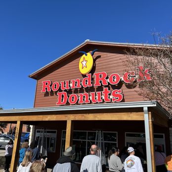 ROUND ROCK DONUTS - Bakery - 106 W Liberty Ave, Round Rock, Texas ...