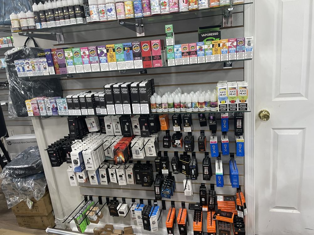 LINCOLN MART SMOKE STORE - Updated January 2025 - 14 Photos - 2320 ...