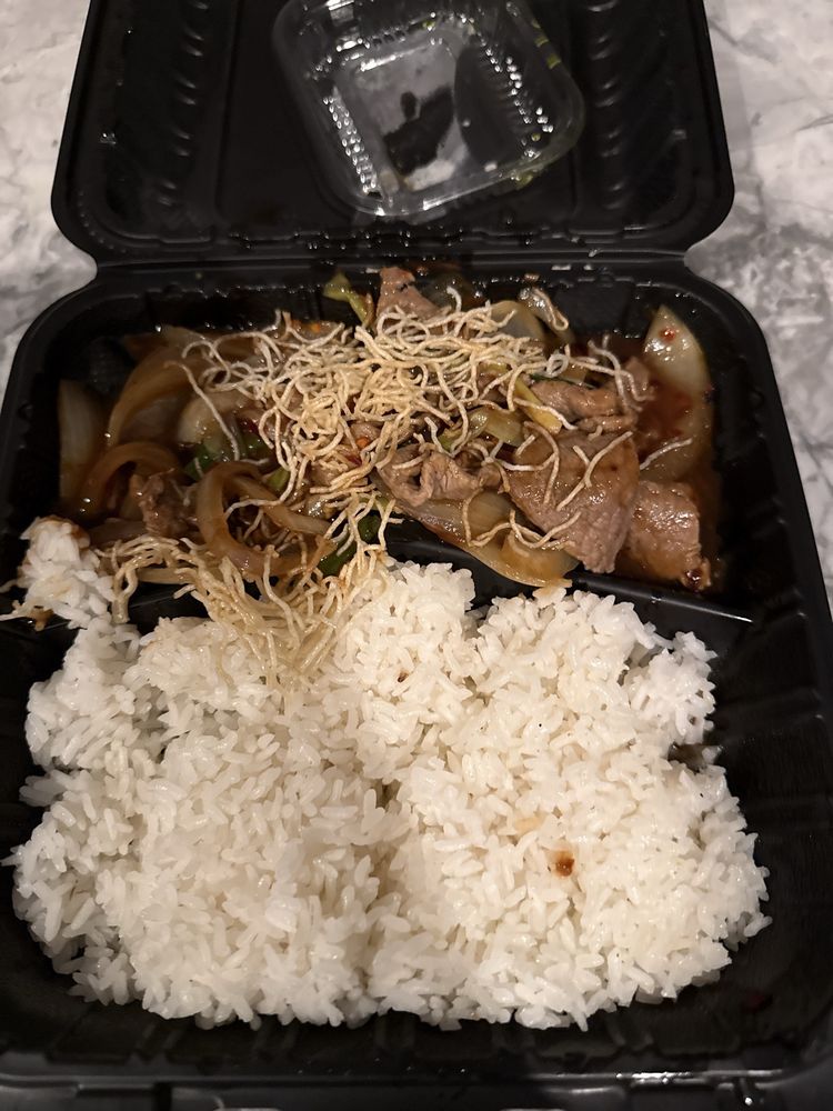 BLOSSOMS ASIAN KITCHEN - Updated June 2026 - 416 E Ellsworth St ...