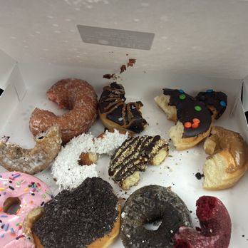 COSMIC DONUTS - Updated June 2025 - 20 Photos & 11 Reviews - 34266 US Hwy 19 N, Palm Harbor ...