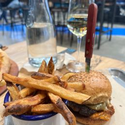 BREWDOG ATLANTA - 174 Photos & 98 Reviews - 112 Krog St NE, Atlanta ...