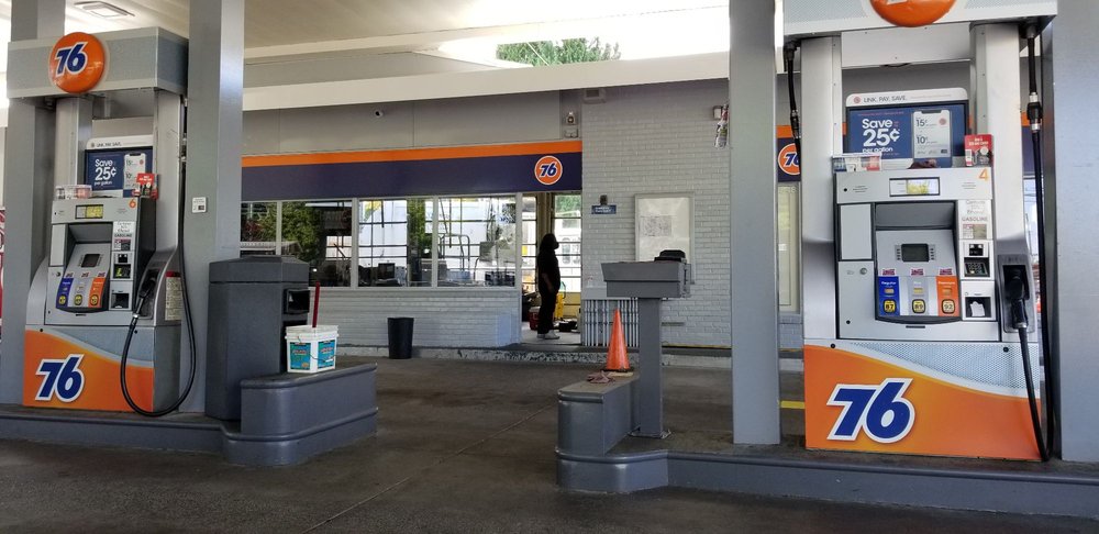 76 STATION - Updated July 2024 - 22 Photos & 31 Reviews - 5429 N ...