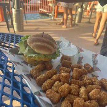 ROADRUNNER RESORT FLOATING DOCK BAR - Updated December 2025 - 85 Photos ...