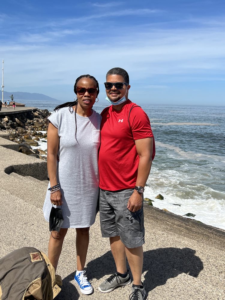 ZELLS - Updated August 2024 - Request Consultation - 12 Photos - 155 N ...