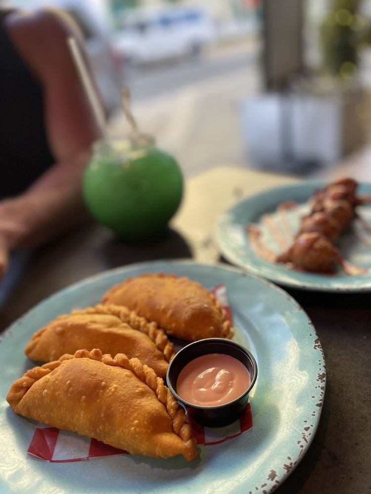 El Refrán - Cheap - Puerto Rican - Updated June 2025 - 294 Photos - 236 ...