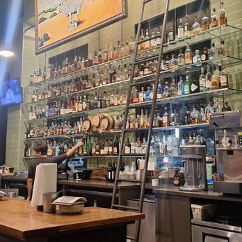 STACK 571 BURGER & WHISKEY BAR - Updated August 2024 - 261 Photos & 224 ...