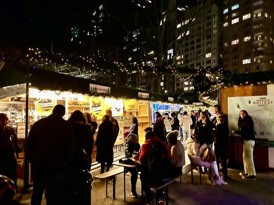 COLUMBUS CIRCLE CHRISTMAS MARKET - Updated December 2025 - 24 Photos ...